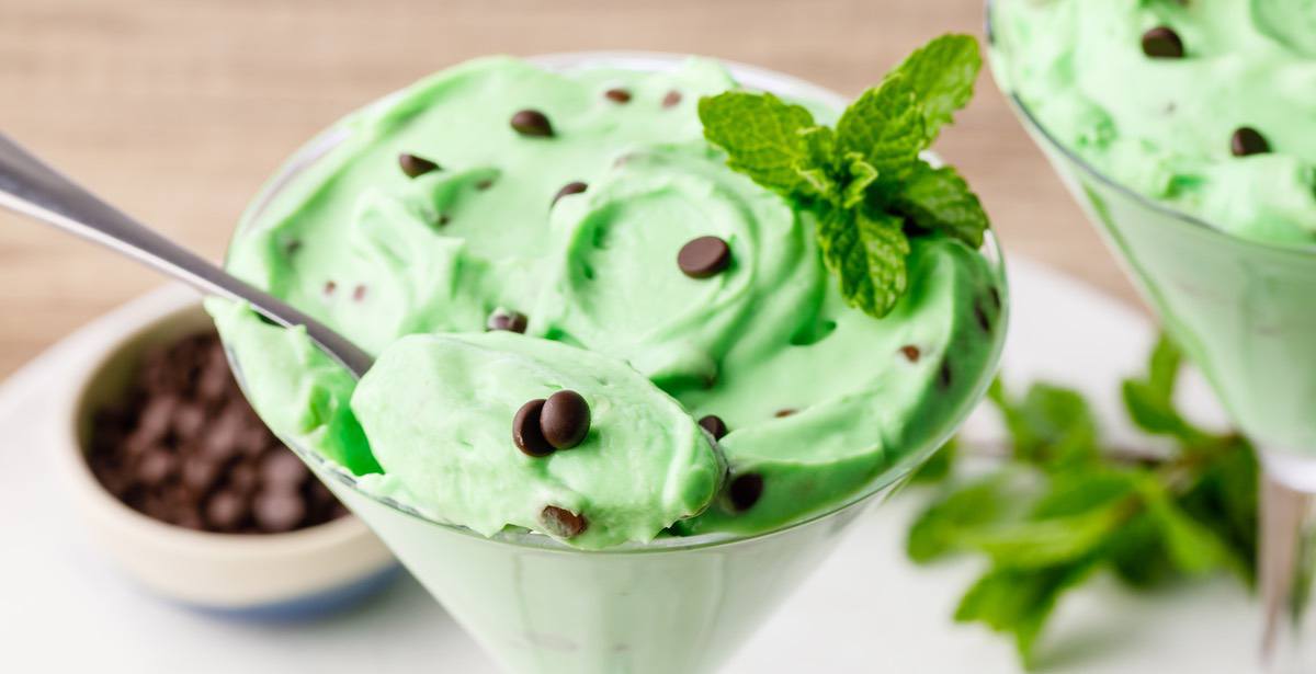 Yummy Keto Mint Chocolate Chip Cheesecake Fluff - Keto Pots